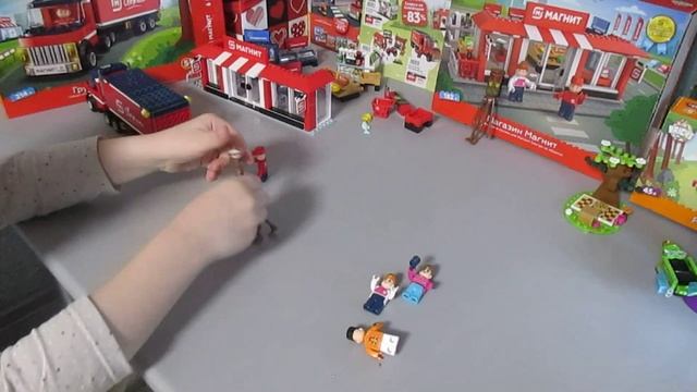 Набор Лего "Магнитополис" фура "Магнит" + история про Сиреноголового