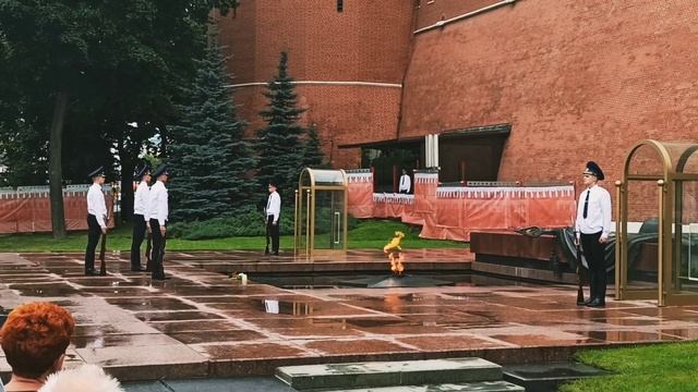Смена караула у Могилы Неизвестного Солдата. Москва.