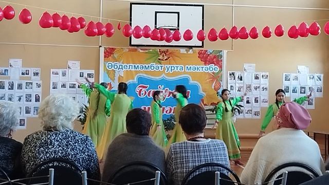 Башкирский танец молодых Школьниц 2