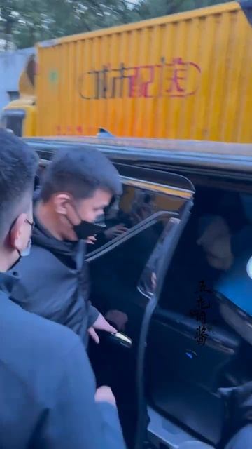 Косуха и очки: Чэн И | 09.02.2025, фанкам