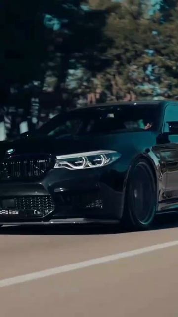 Эдит на БМВ под музыку