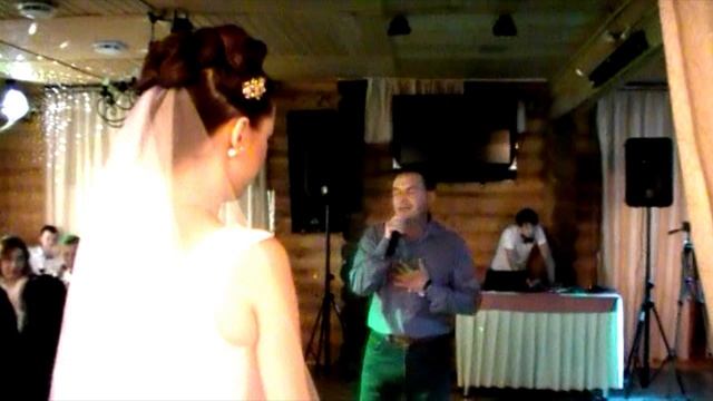 Уходит девочка к другому