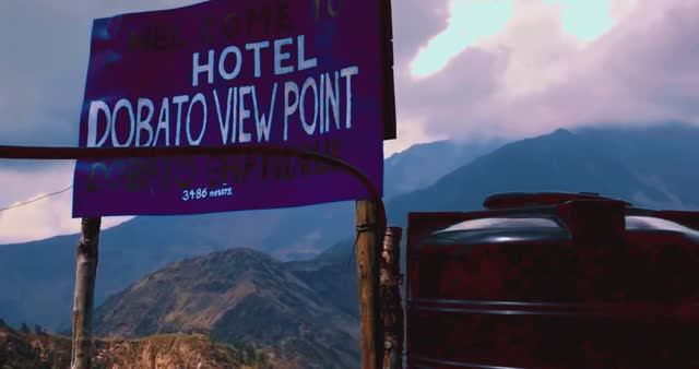 ГИМАЛАИI высотный лодж (отель) в Добато I 3400м