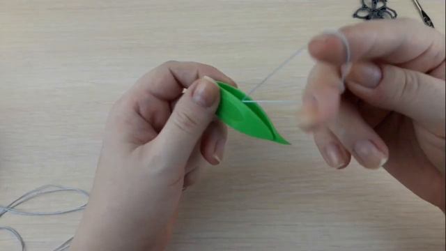 Как намотать 2 нити на челнок фриволите