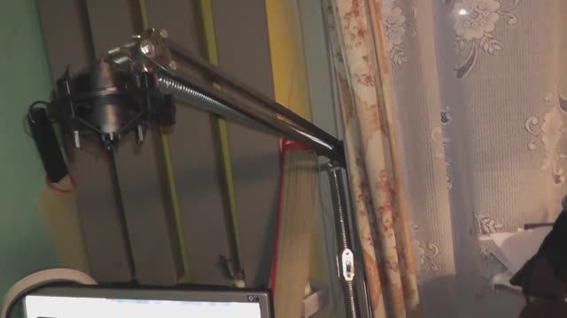 Стойка студийного микрофона своими руками.  Усиленный кронштейн штатив - подставка для микрофона.