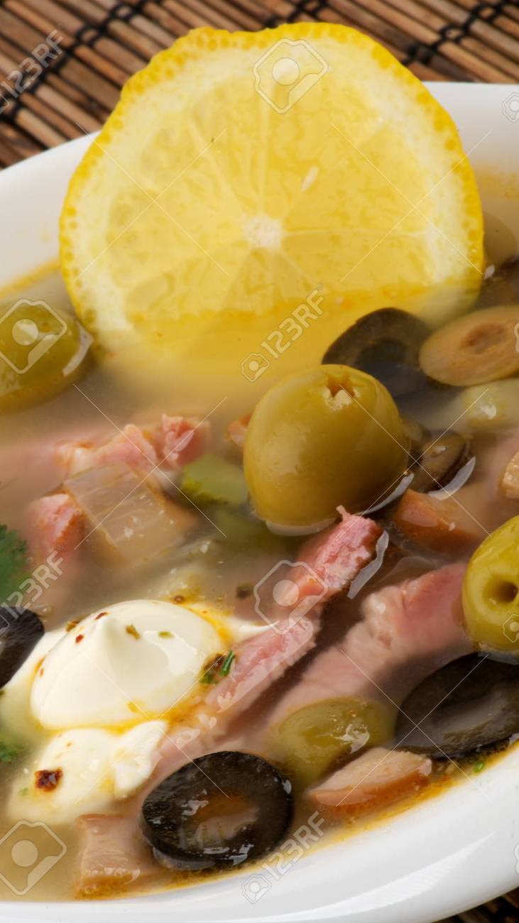 Очень вкусная солянка  дома  (классическая)