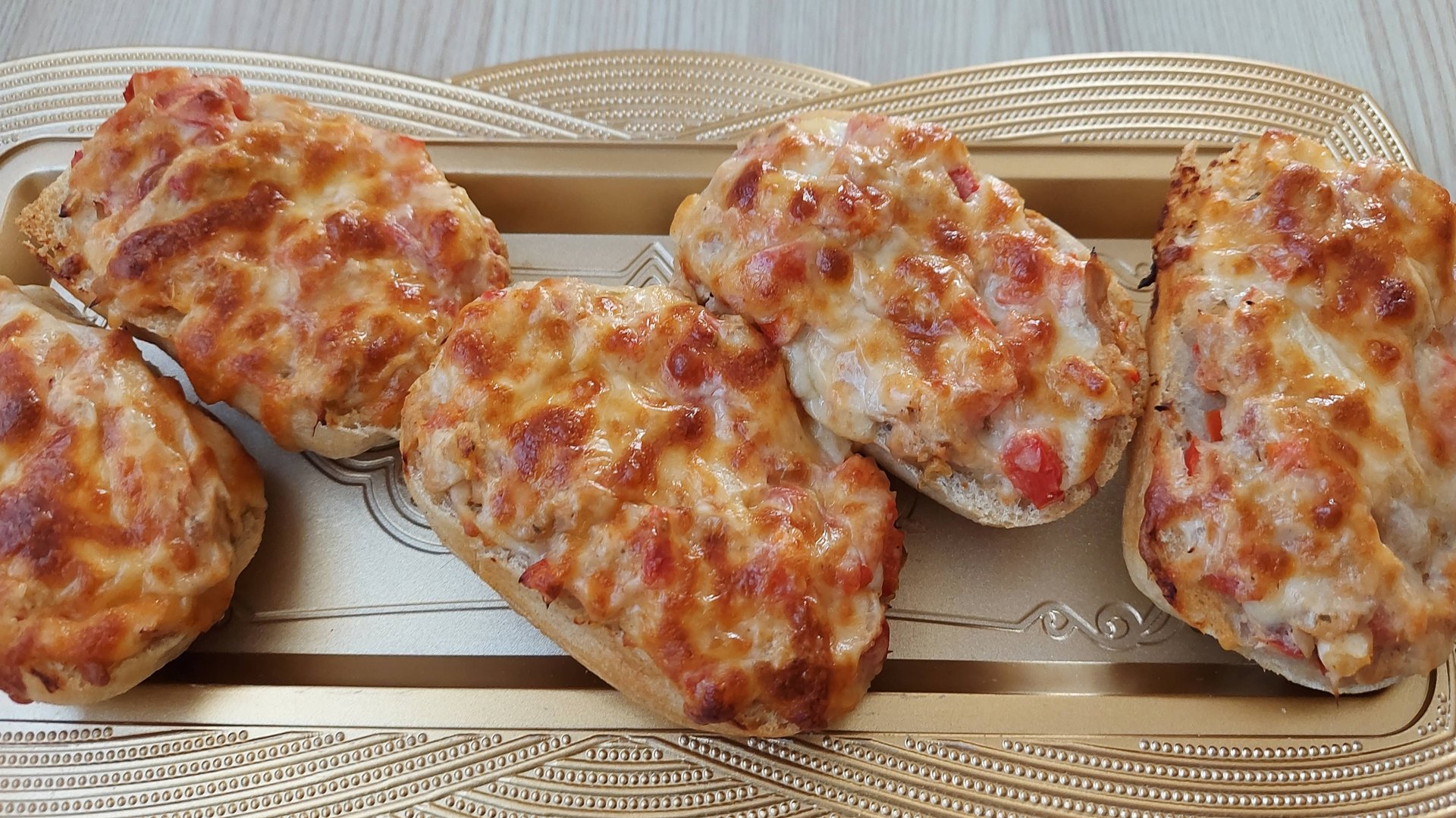 Горячие бутерброды на перекус/Пицца из булочек на скорую руку-я от них в восторге!