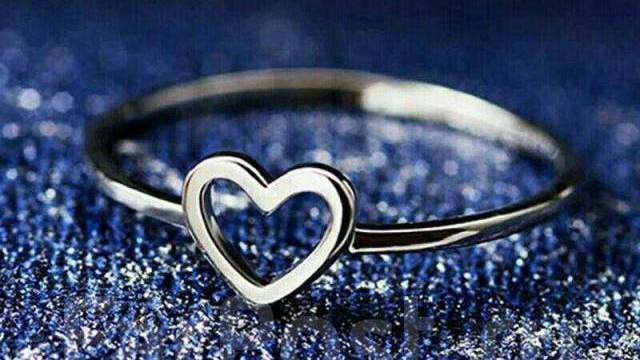 Кольцо на палец!