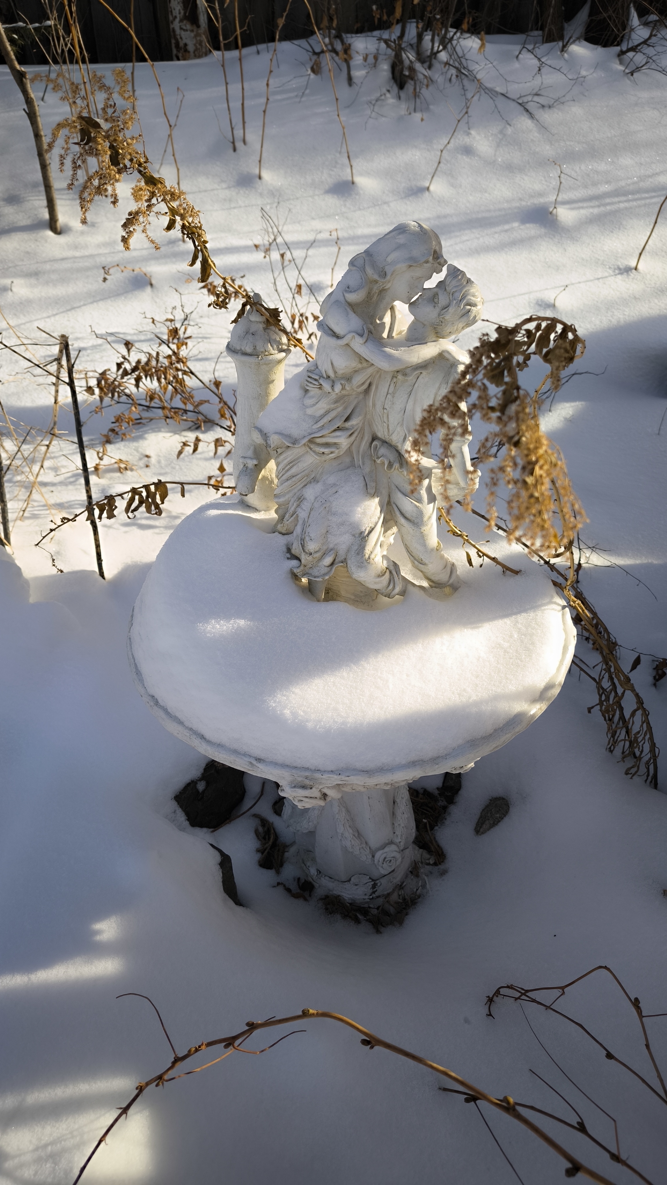 Долговечные подвесы для цветов.
