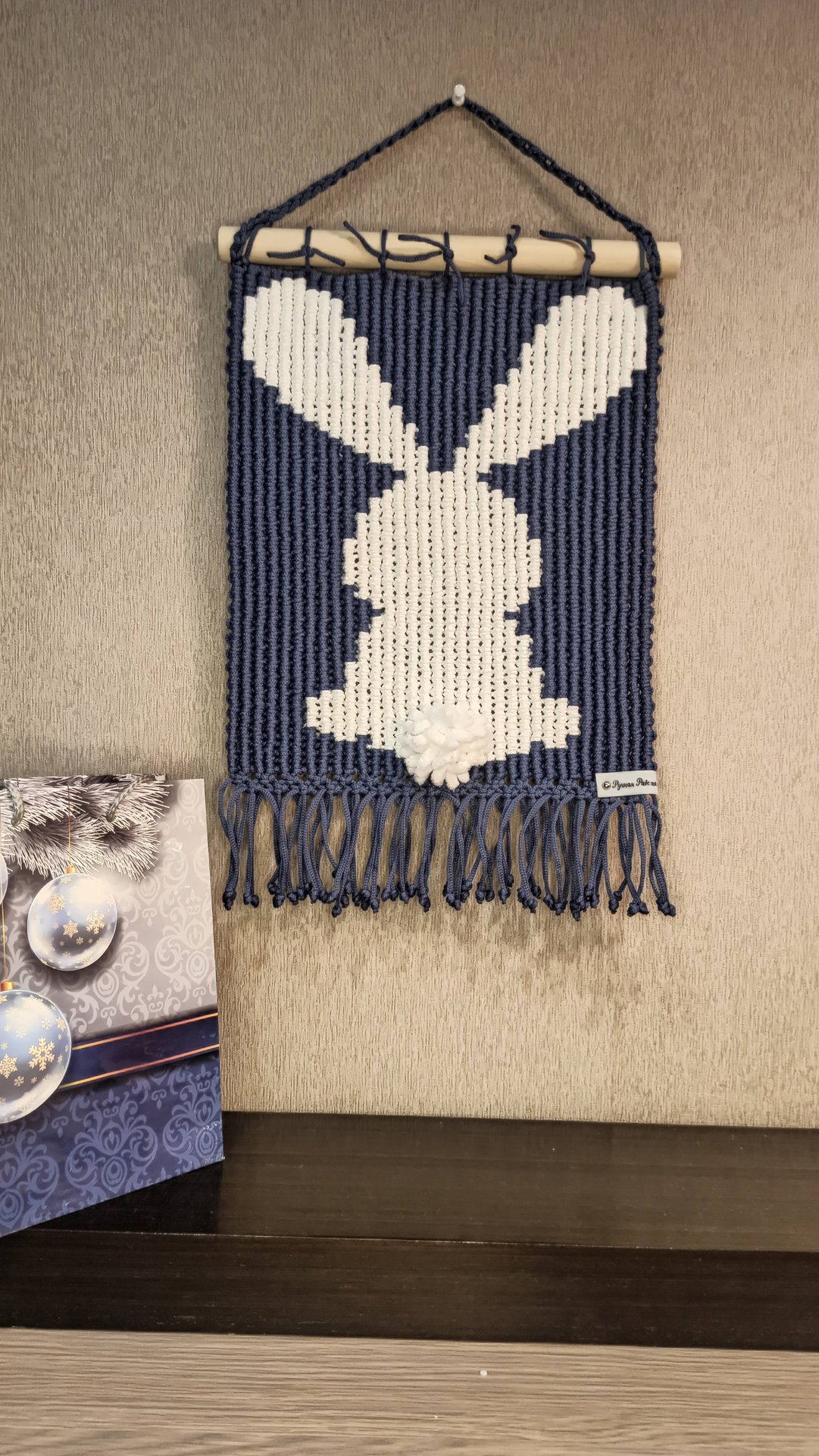 Панно "Зайка" макраме кавандоли.