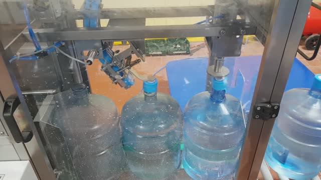 Линия розлива воды в 19л бутыли / Моноблок МРВ-120-19