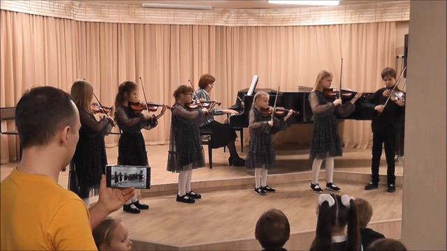 Металлиди Ж. "Деревенские музыканты" Исп. Струнный ансамбль 2-3 классов