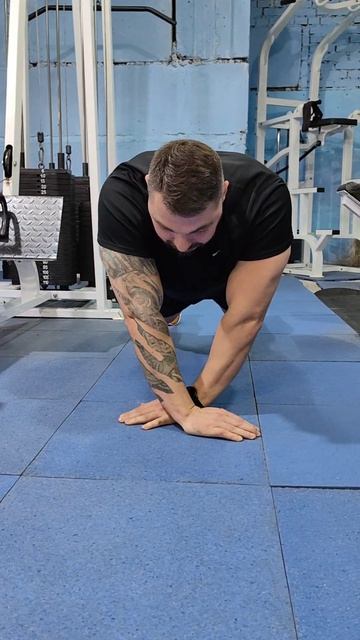 Отжимания Крес на крест