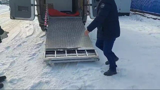 Мост погрузочный автомобильно стационарный