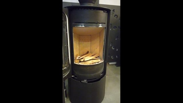 Камин Astov R-1 отверстия для подачи воздуха на горение