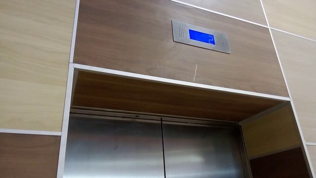 Лифт ThyssenKrupp 2012 года ТЦ Карусель (г.Чехов)