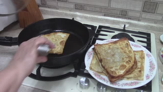 Быстрые чебуреки.