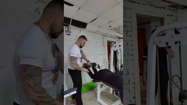 Сгибания ног лежа 21