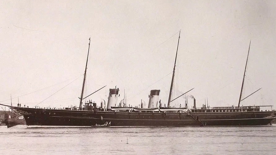 🌠 Яхта «Штандарт», гвардеец РИФ и РККФ