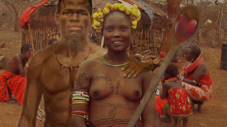 Африка-зима-вождь племени Масаи поет африканскую народную песню – Ой,мороз,мороз