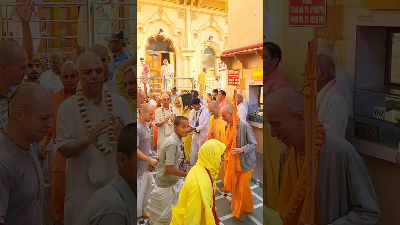 ХАРИНАМА В КРИШНА БАЛАРАМ МАНДИРЕ #шрилапрабхупада #харекришна #харинама