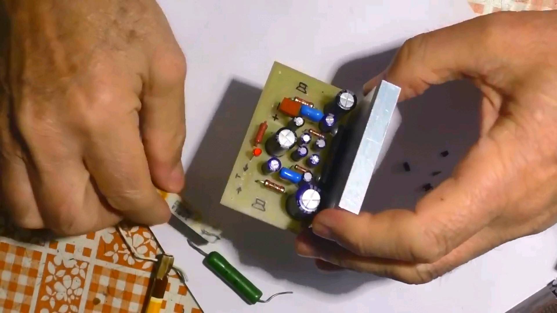 Усилитель на микросхеме BA5406 и 174УН7