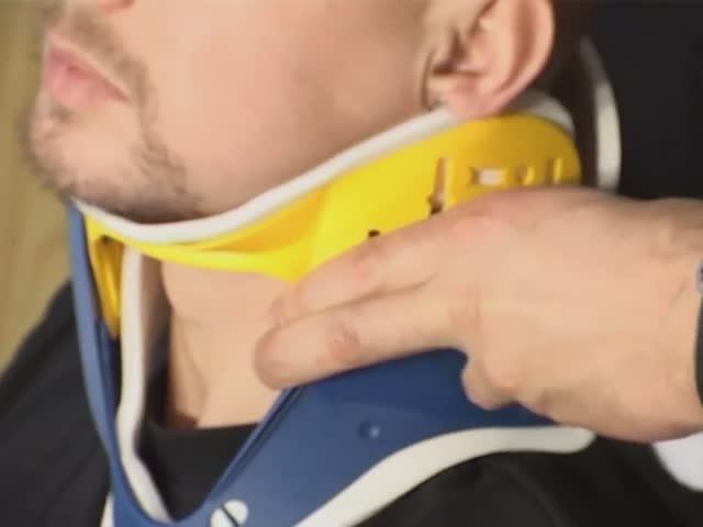 Наложение шейного корсета