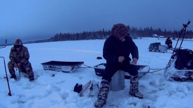 На рыбалке. Ижма, озеро январь 2018