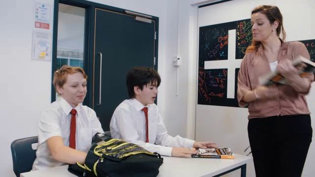 GOGETTER 2 Grammar – They meet before class. (Part 2)