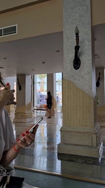 ПРИЕХАЛИ В ОТЕЛЬ | НЕ ХОТИМ ЗАСЕЛЯТСЯ В НОМЕР КОТОРЫЙ НАМ ДАЛИ #хургада2025