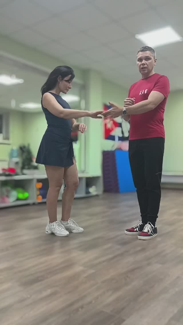 Фигуры сальсы касино. Энчуфла. Salsa casino, enchufla.