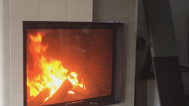 Камины Hoxter технологии устройство особенности в дружественном салоне МоКа (Москва), часть 1