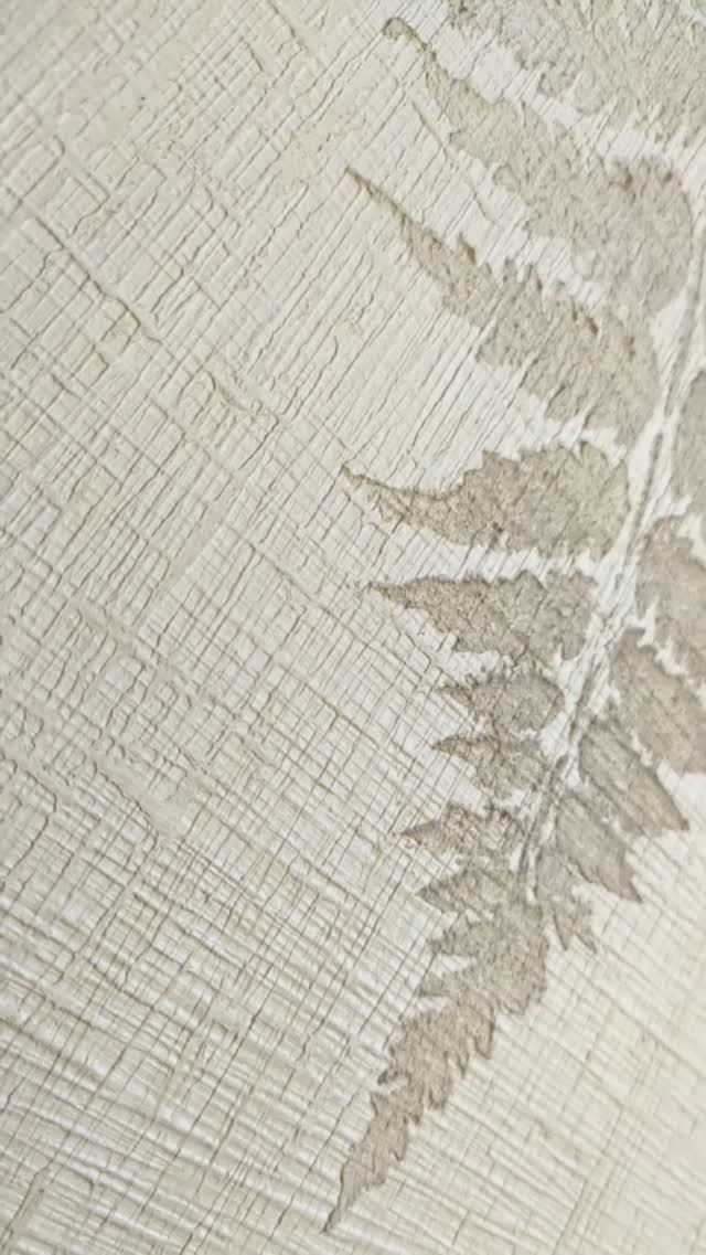 Декоративная тонкослойная штукатурка САТИН. Эффект дранки. Трафарет. РусДекор!  #Shorts