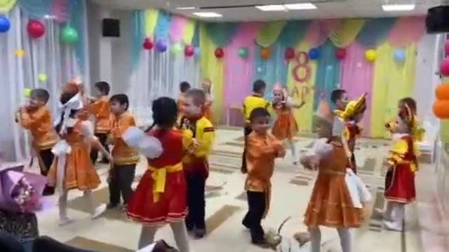 "Богатыри и Царевны", Исполняют: Воспитанники группы №7 Д/С "Звездочка", 6 лет