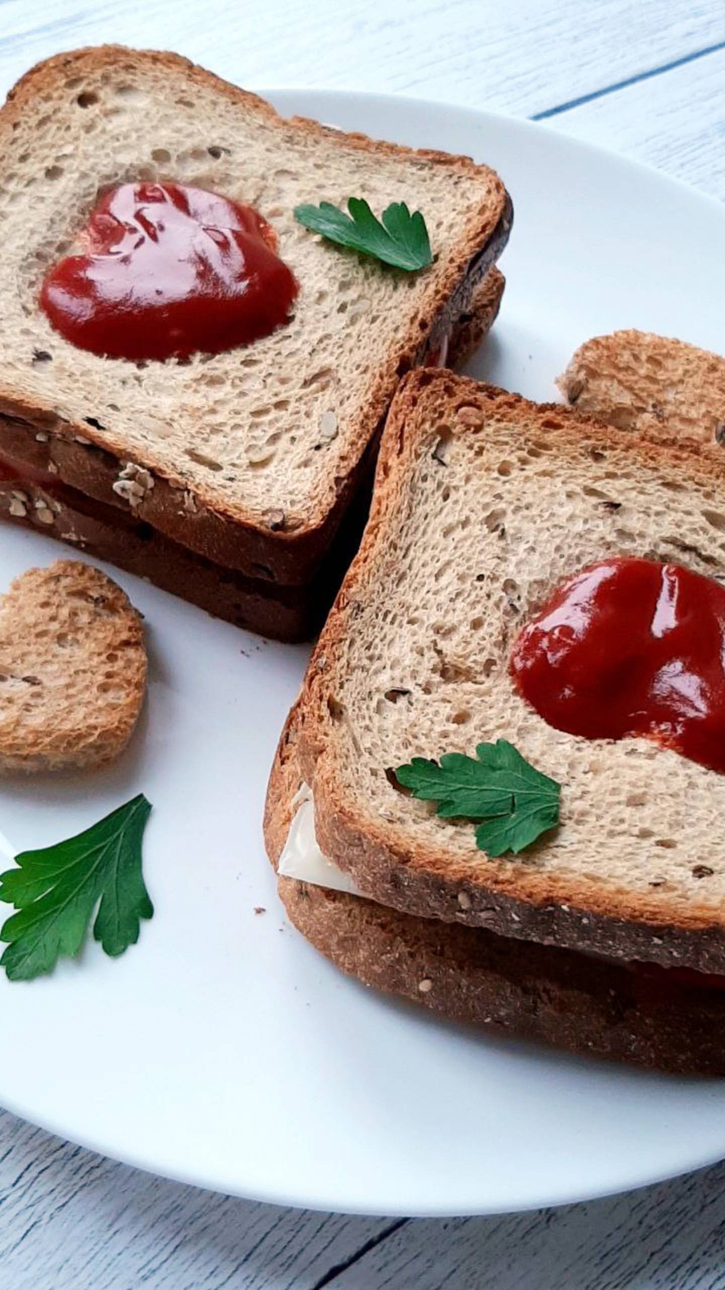 Горячий бутерброд для любимого.