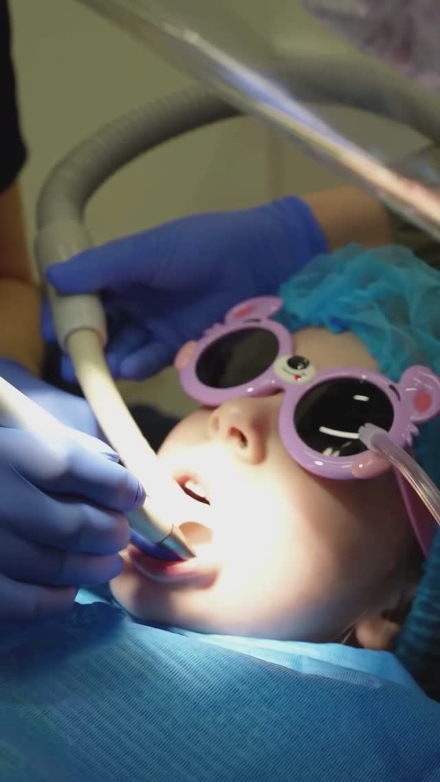 Профессиональная гигиена зубов по швейцарскому протоколу GBT в Дентал Фэнтези