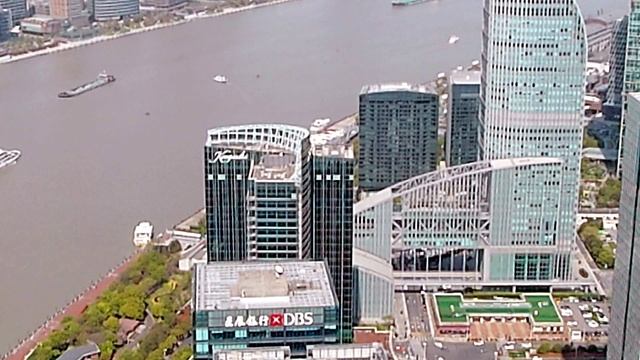 Телебашня «Жемчужина Востока» в Шанхае.