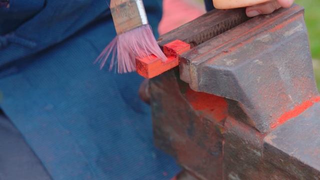 Замок - головоломка Любань из 9 деталей из обрезков красного дерева от дедушки Аму