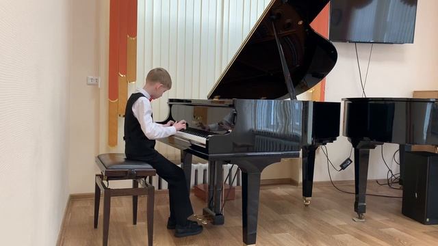 Курносов Андрей, ДМШ №6, 10 лет. И.С.Бах, Инвенция, ля минор