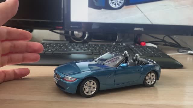 Обзор модели BMW Z4  в масштабе 1/24 от Motormax