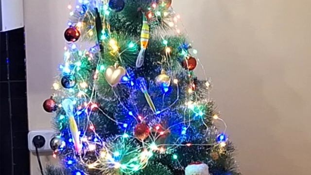 С Клёвым Новым Годом Всех Рыбаков! Ни хвоста! Ни чешуи!
Стих про рыбаков!