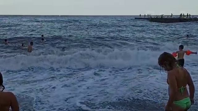 Партенит , прощаемся -море волнуется..