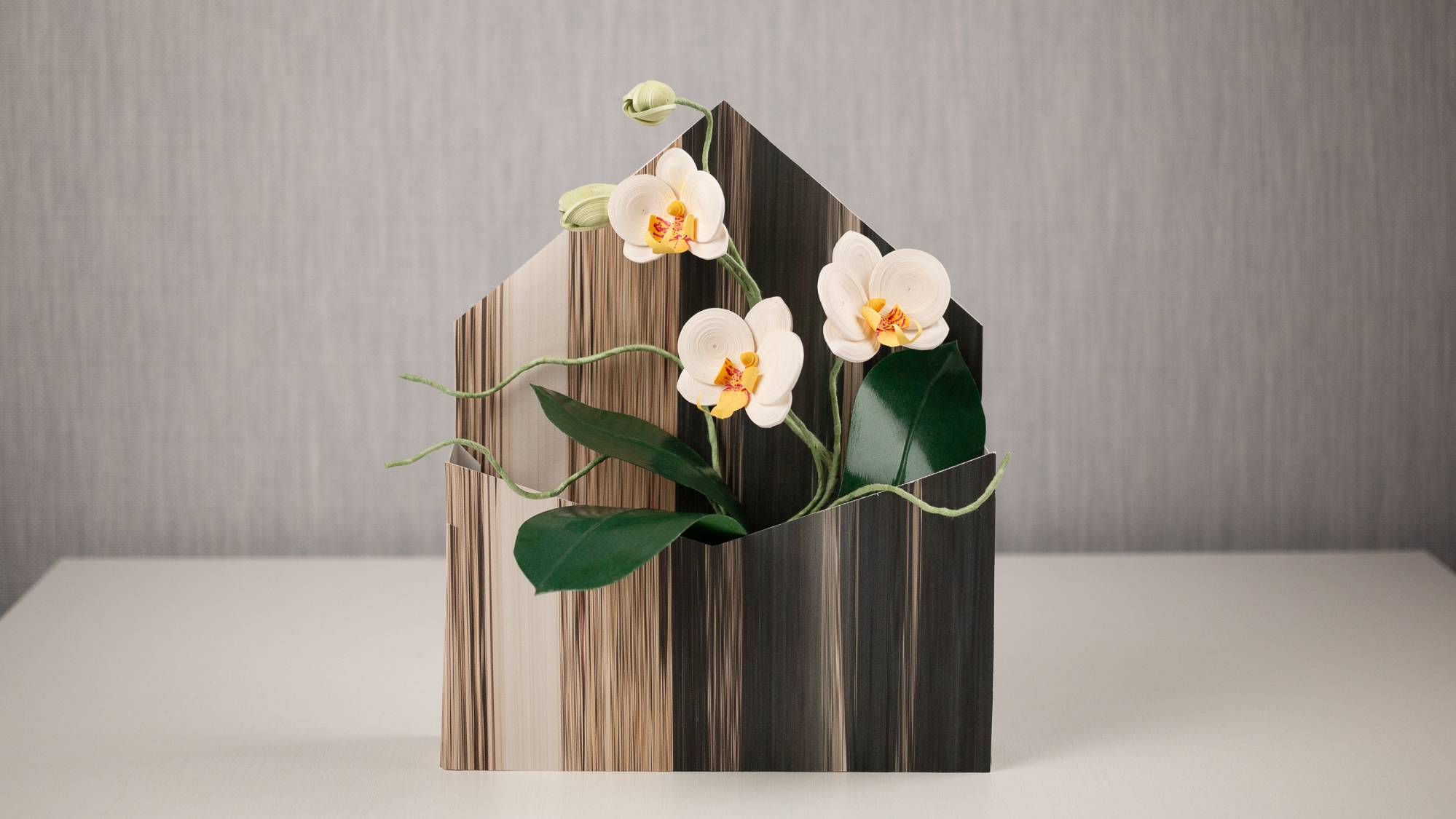 Орхидеи из бумаги в технике корейского квиллинга