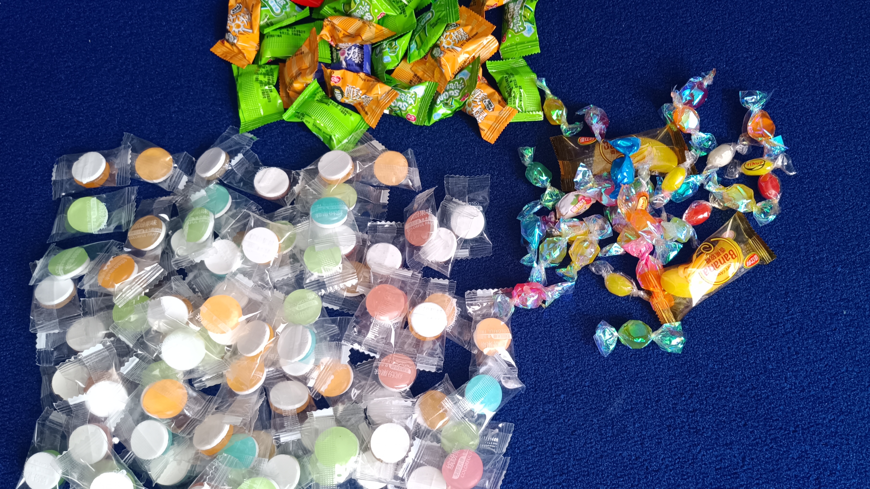 Даниль распаковка китайских конфет