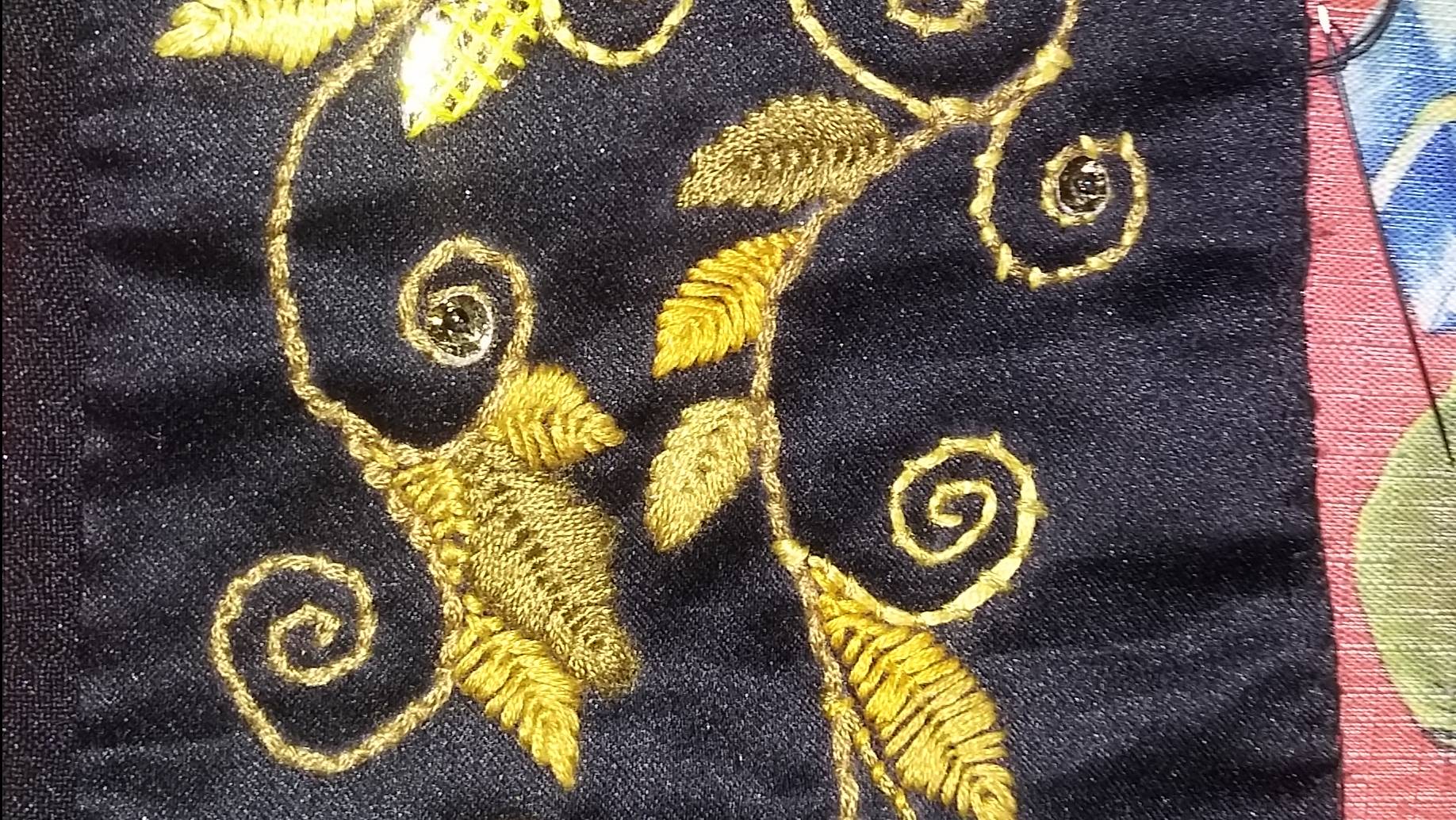 Вышивка "Осенний лес"