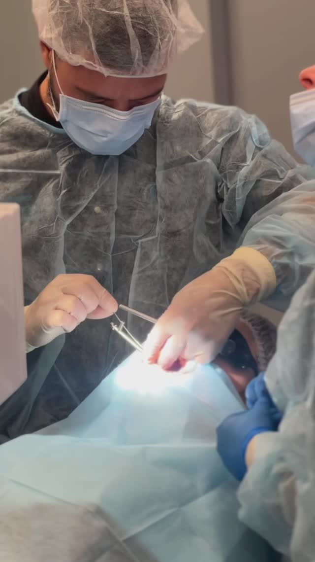 Удалили старый, поставили новый. Врач: Харин Александр Александрович