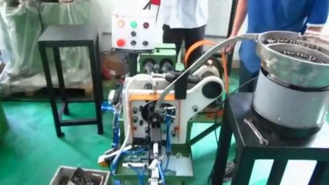 Загрузчик с вибробункером для станка TB-30A