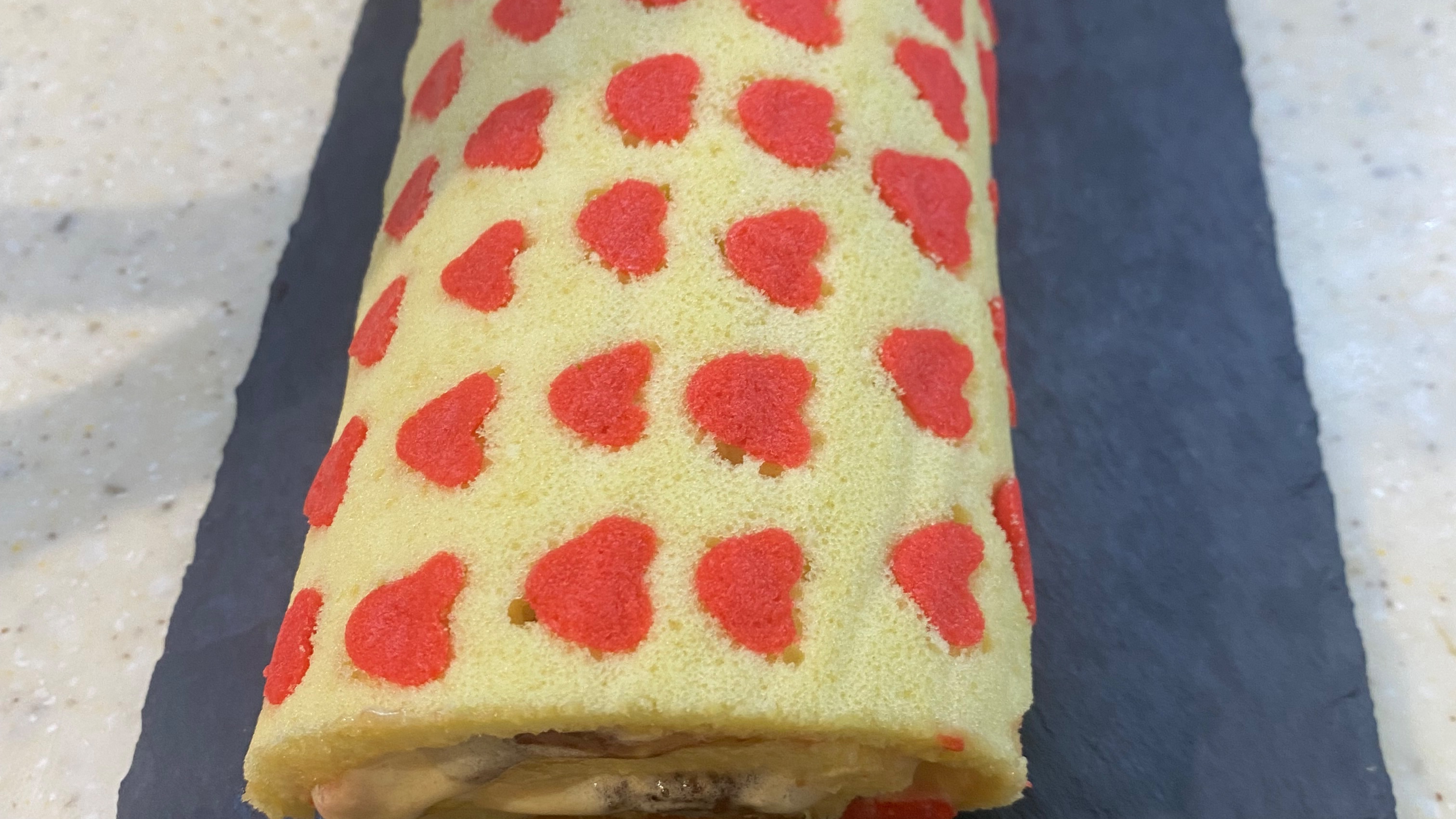 Бисквитный рулет к чаю