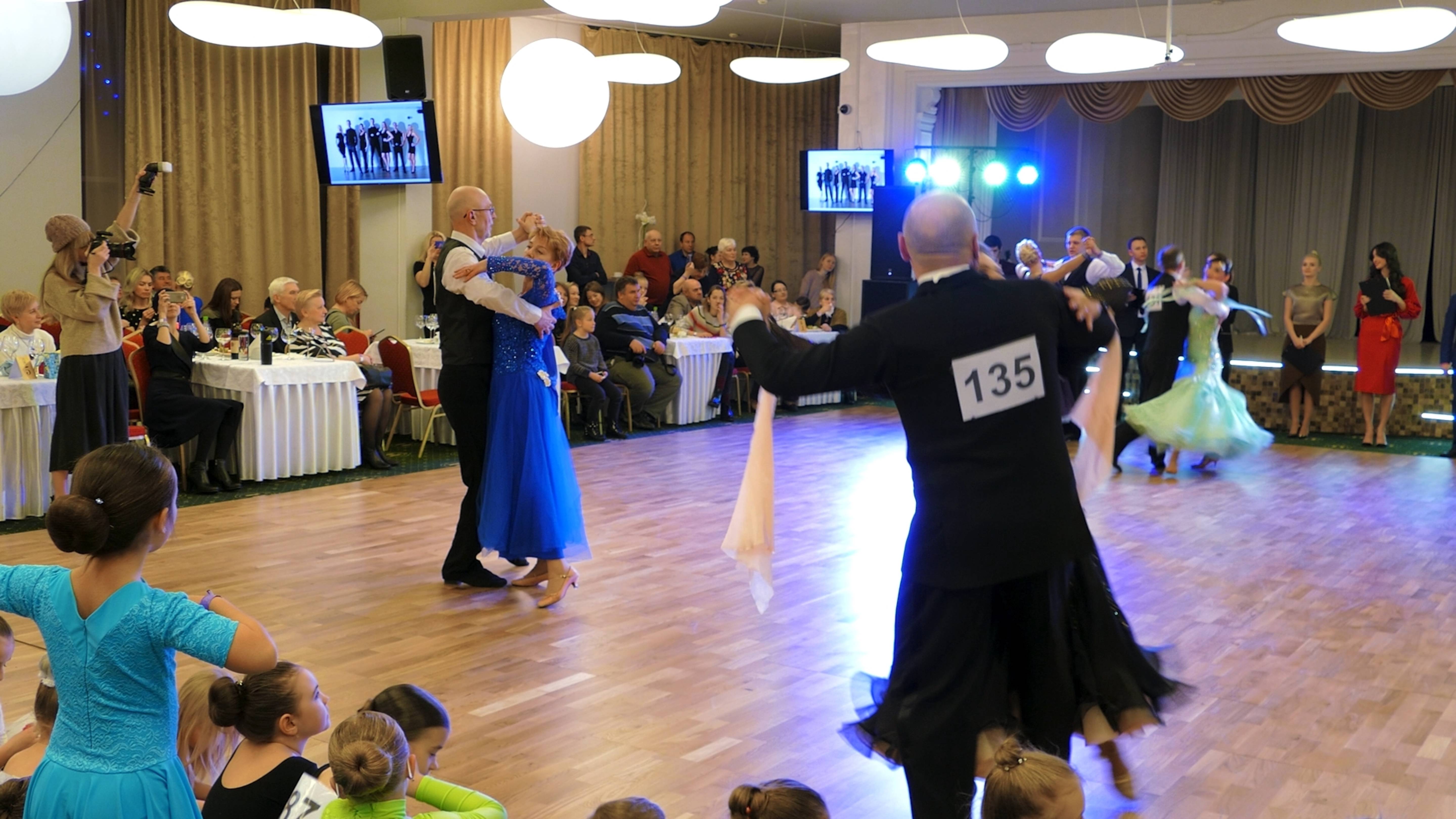 Турнир клуба "Танго" (Калининград - 10.12.2017) Хобби-класс, венский вальс