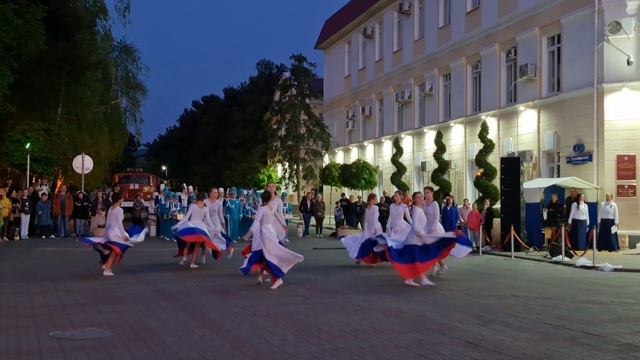 Мы великая страна! - творческий коллектив ЦРТДиЮ, центральная площадь Геленджика 9 мая 2022 год.